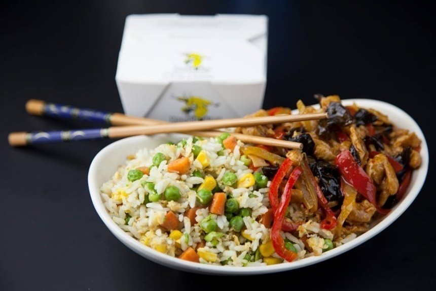 Meniu chinezesc complet 1 persoana: Pui/Porc/Vita + Noodles (pui, vita ...